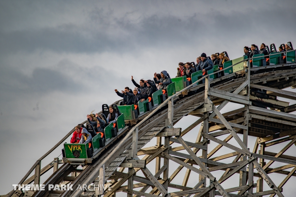 Viper Six Flags
