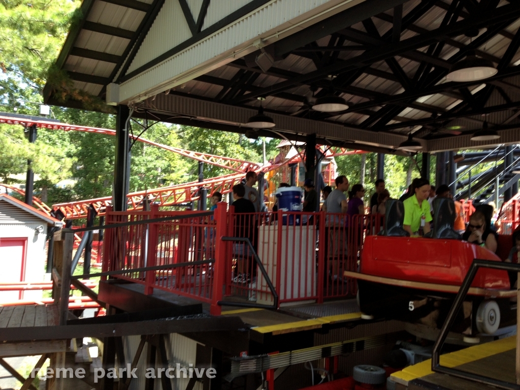 Theme Park Archive | Pandemonium at Six Flags St. Louis