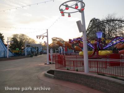 Eyerly Aircraft Company Monster Ride | Theme Park Archive